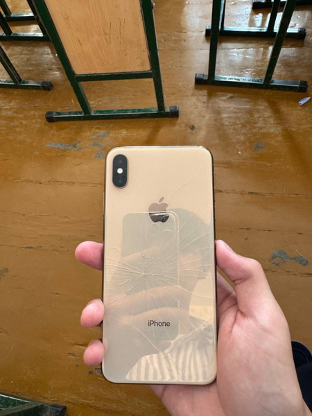 iPhone xs max 65gb