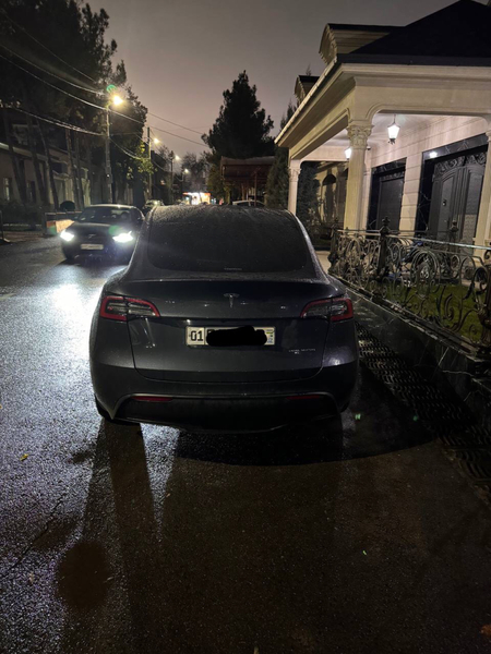 Tesla model Y 2022