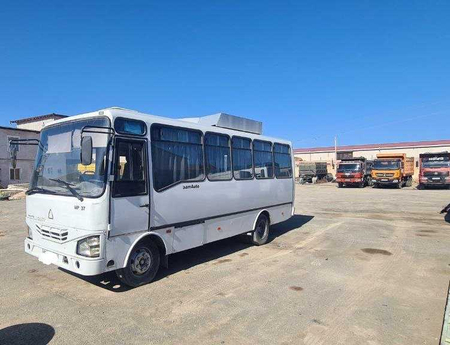 Avtobus ISUZU NP 37  2012 yil