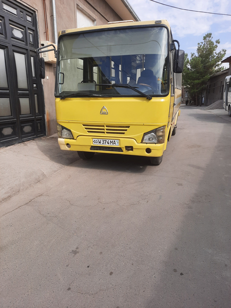 Izuzi aftobus 2008 yil