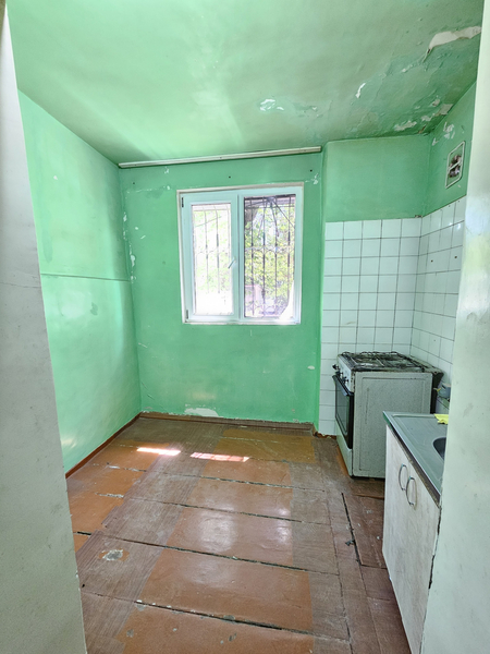 Максим Горький.  Академ городок.  20дом. 2/1/5