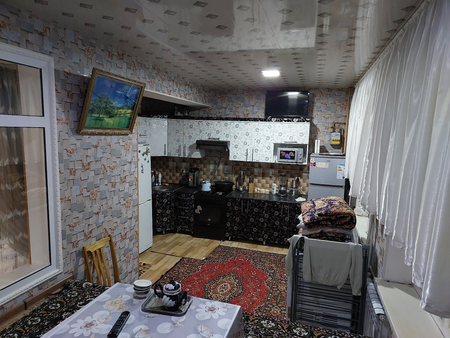 S.Ayniy dan Uy SOTILADI