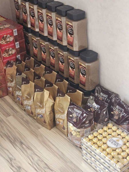 Godiva Chocolates Belgium Goldmark Aссорти шоколадных изделий