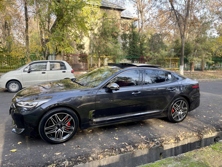 KIA Stinger GT 3.3