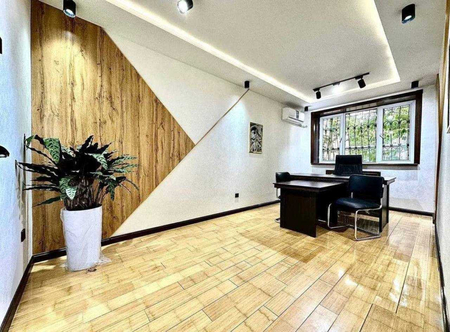 Сдается офис 150м2 Ор-р Ц-1 , Бон кафе