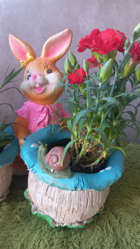 Кашпо зайчики. Декор на Пасху.