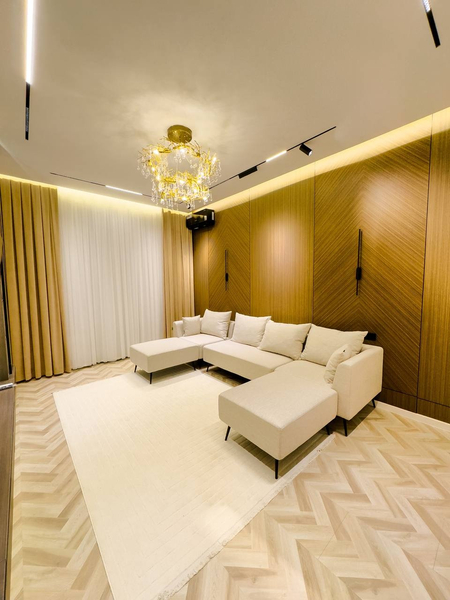 Шота Руставели/Центр  ,4ком.(98м²- потолки 3,5м) - Срочное предложение