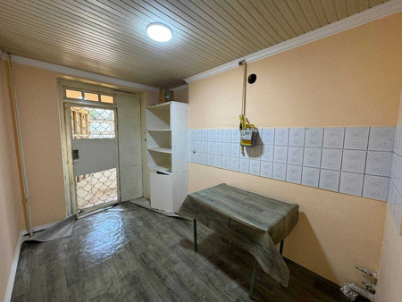 4х комнатная квартира на 1 этаже