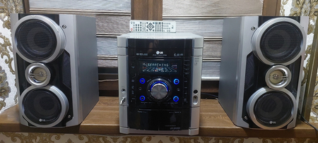 Музикалный Центр LG DVD DIVX MP3 USB