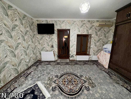 Hovli sotiladi №780