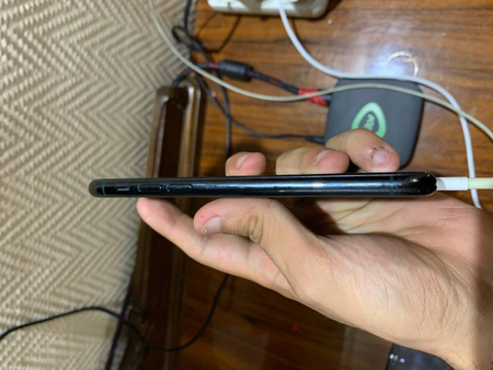 Продаеться срочно iPhone 11 pro 64gb