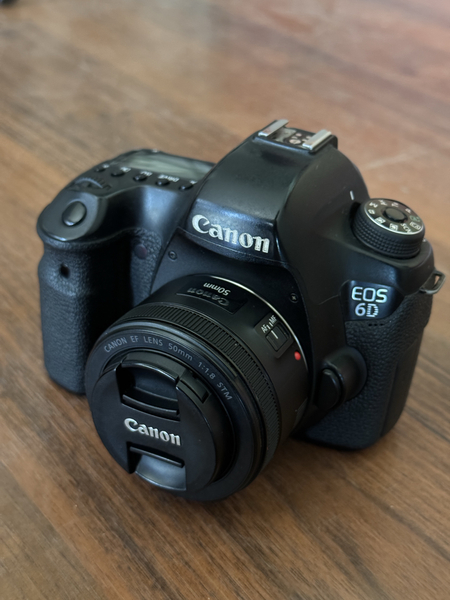 Canon 6D sotiladi