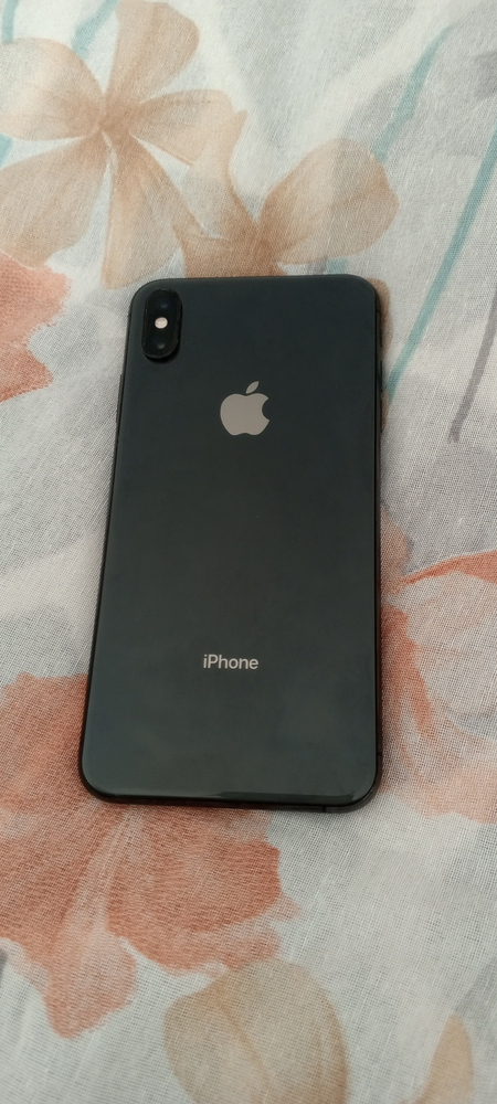 Iphone xs max karobka dakument bor ayb yoq ideal