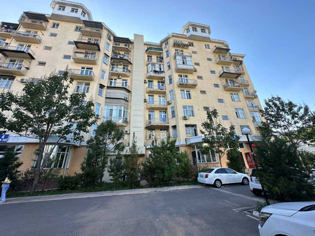 срочно продается квартира 3/3/8 пл Хамида Олимджана (119489)