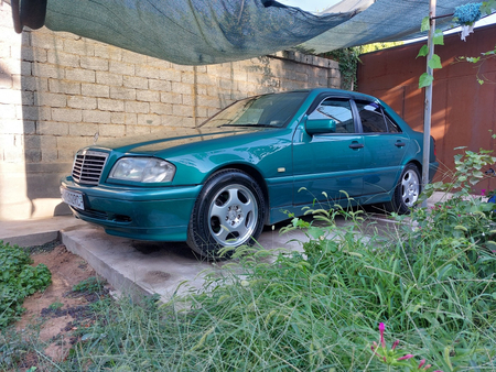 Mercedes Benz W202 C180