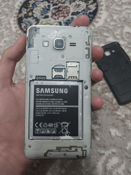 Galaxy j2 prime qora