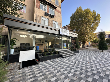 Аренда под офис магазин бутик show room! вдоль дороги ор: Тансыкбаев