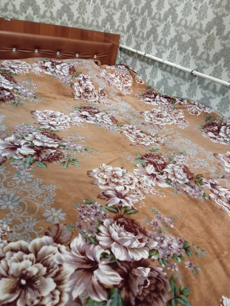 Диван сотилади..