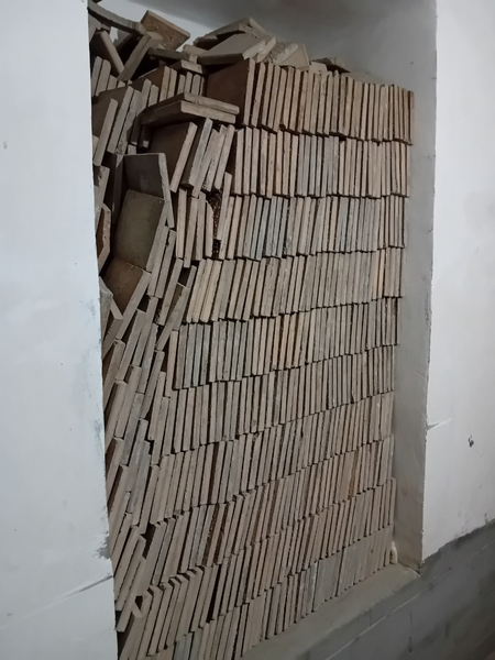 Burchatka sotiladi 120 kvadrat bor