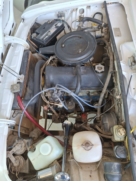 Vaz 2106 srochna sotiladi. Metan gazi bor. Holati yaxshi. Audio system