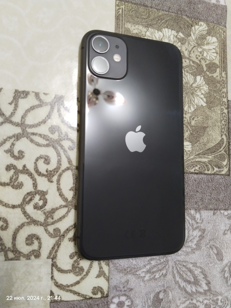 iPhone11  qora rangda