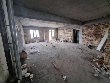 Срочно Коробка 83м2