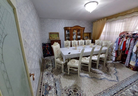 Срочно 2/6/9 Паркентский , 307 школа , квартира готова к ремонту ,62м2