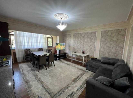(К126468) Продается 4-х комнатная квартира в Мирабадском районе.