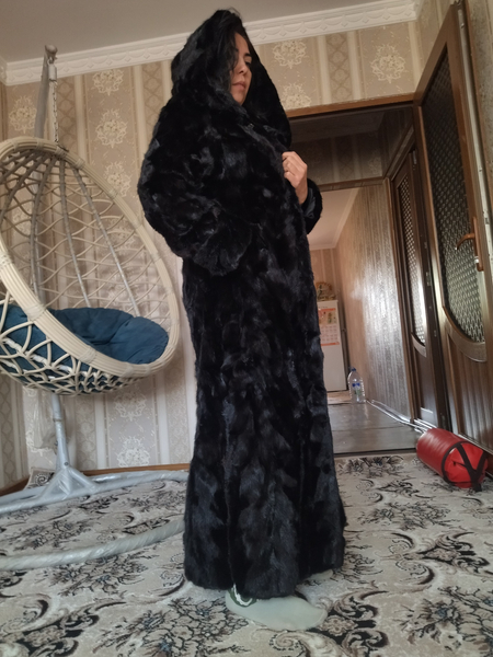 Продается шуба норковая.