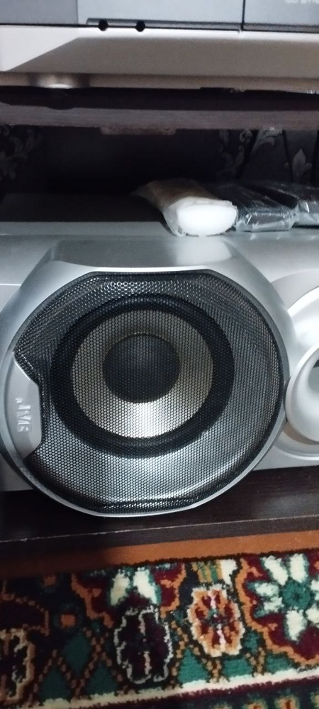 Музыкальный центр JVC.