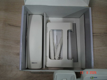 Продам IP телефон SNR-VP-52