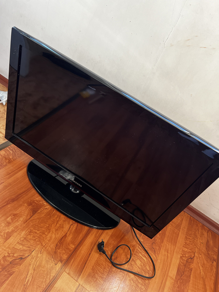 Телевизор Samsung 32*