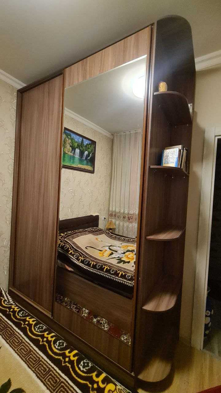 Мебель б/у в отличном состоянии.  Кровать, шифонер, трюмо