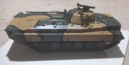 Сборная модель БМП-2  1/35