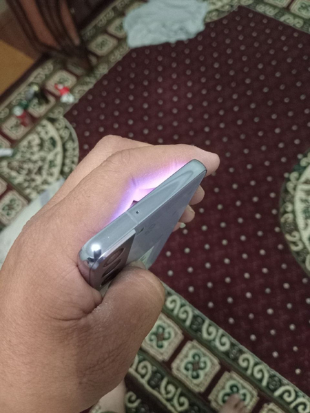 Samsung s22  satiladi