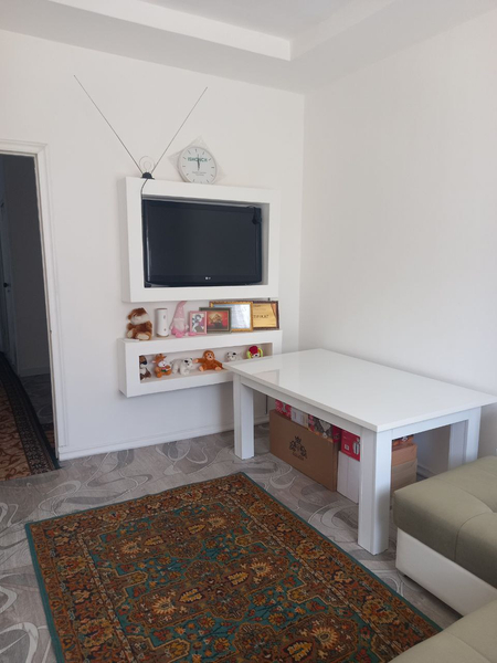 Срочно продается 3 к.ул.Ватанпарвар 35 дом 12 кв. За мостом.