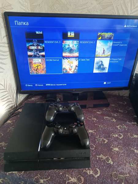 Ps4 fat 3 reviziya 1TB +15top igri +2joystiki