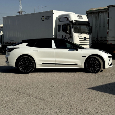 Zeek 001. You. Z sport. Зеекр 001. Z sport.