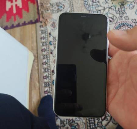 iPhone 11 в идеальном состоянии 64гб.