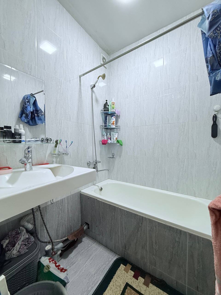 Срочно продаётся Юнусабад 15кв 2/1/4