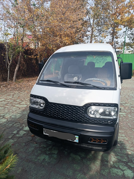 Damas sro‘chni sotiladi