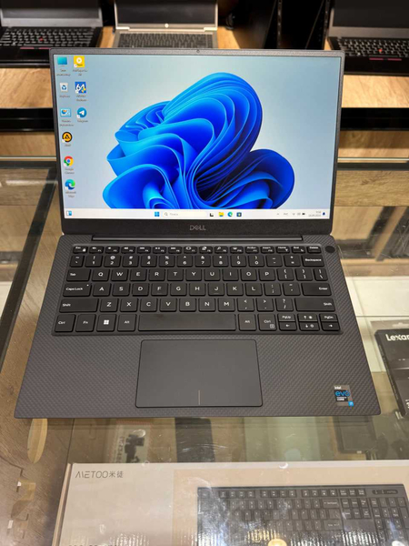 DELL XPS 13 Intel Core i7-1165G7 озу16гб 512ssd