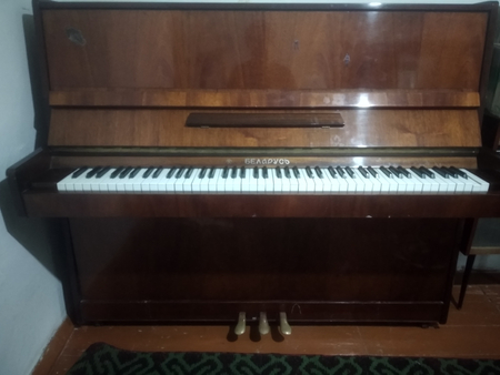 Рабочее пианино, pianino sotiladi