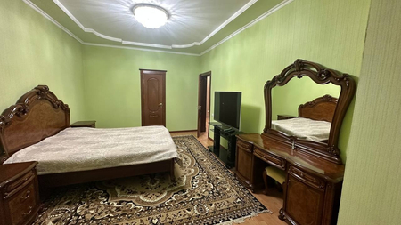 СРОЧНИЙ аренда Кивартира шайхонтохур район навоий коча Навастройка