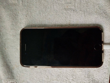 iphone 8 64gb 77%