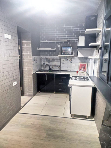Продам квартиру 5/4/4 Генерал Петрова 77-серия