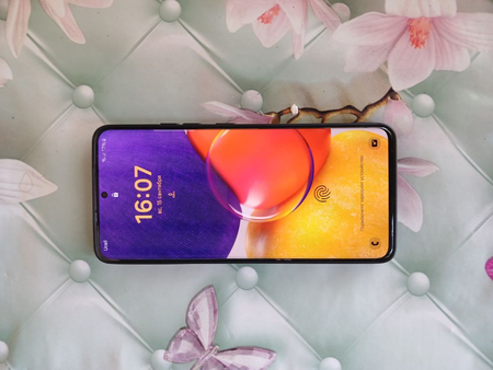 Samsung galaxy  a82 5g