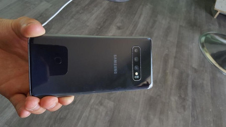 Samsung s10  sotiladi