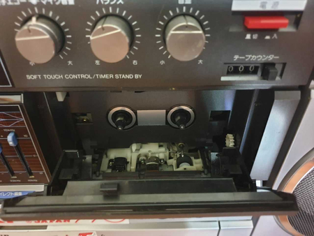 Продам магнитолу SHARP GF-990