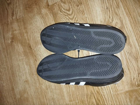 Продам кроссовки adidas оригинал